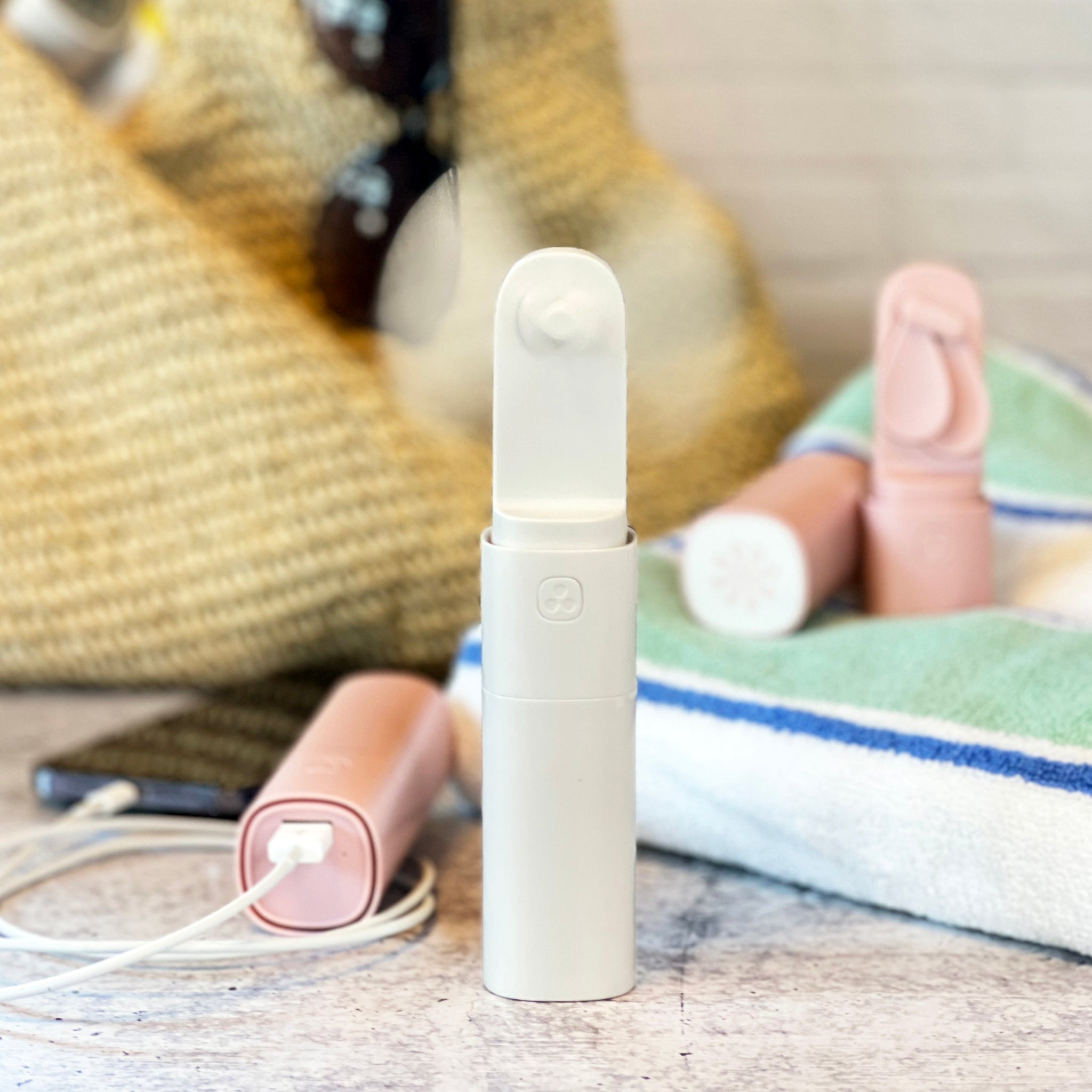 Easy Breezy Portable Fan & Power Bank : Natural – Tech Candy