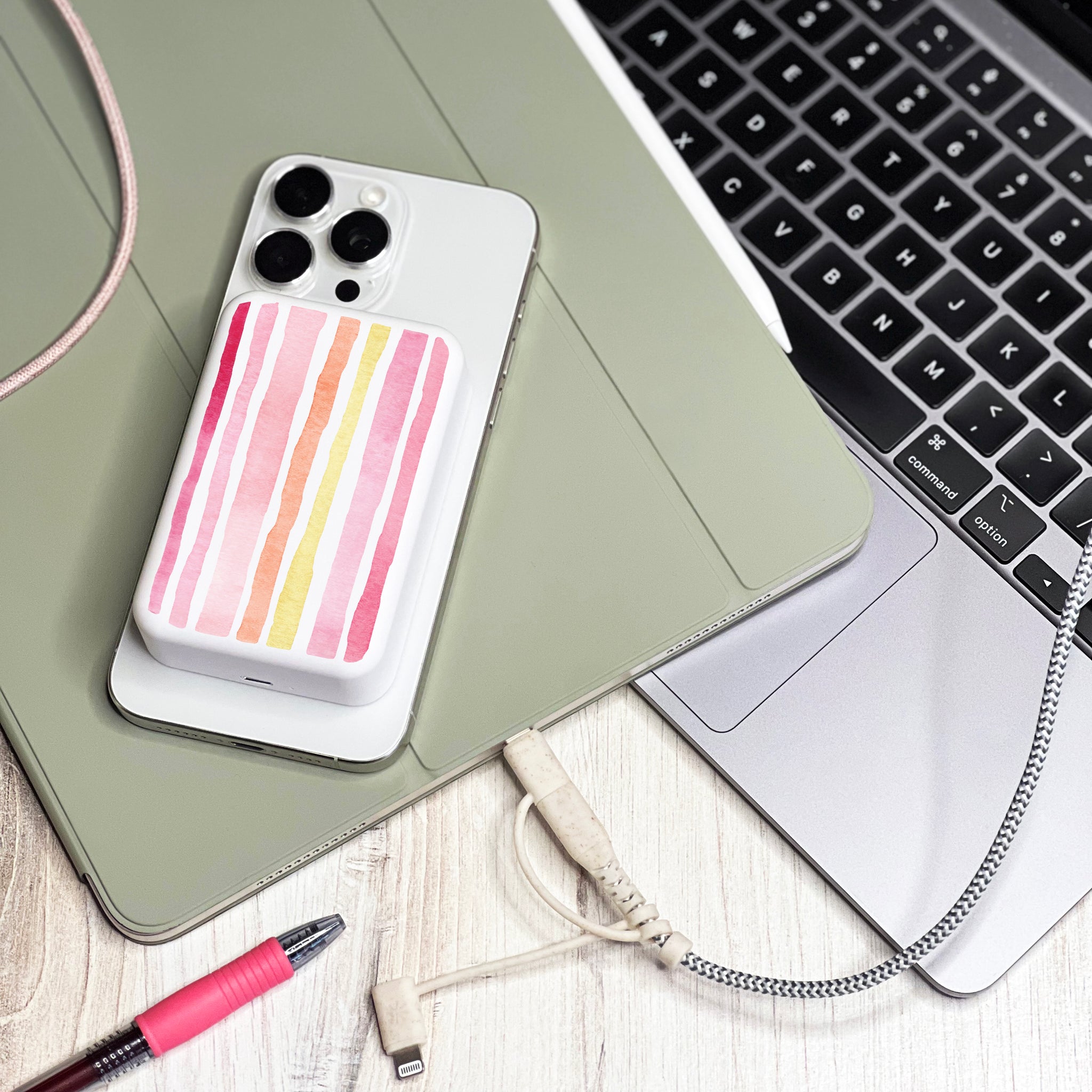 Piggy Back Power Magnetic Battery : Natural – Tech Candy