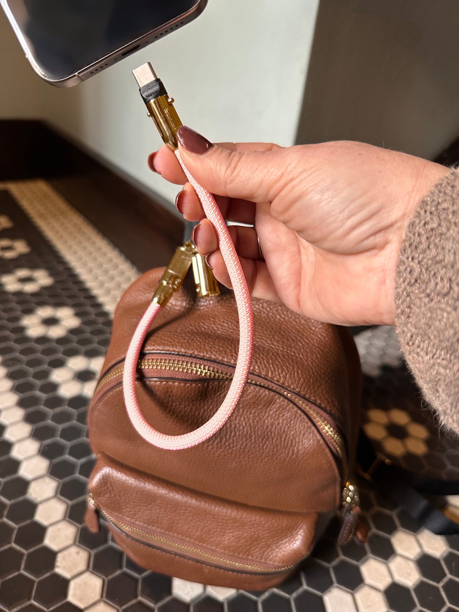 The Run Around USB-C Cable: Pink/Orange/Yellow – Tech Candy